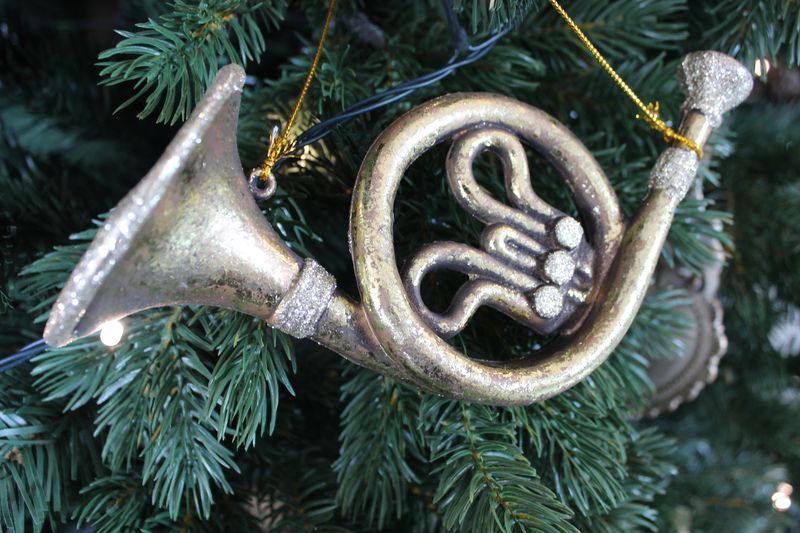 Starozlatý závesný lesný roh | Ewalds.sk